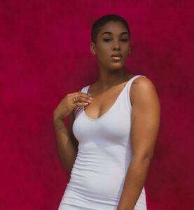 14 Best Ways to Dress If You Are Bottom Heavy