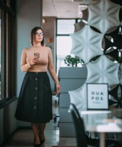 The Complete Skirt Guide for Big Hips