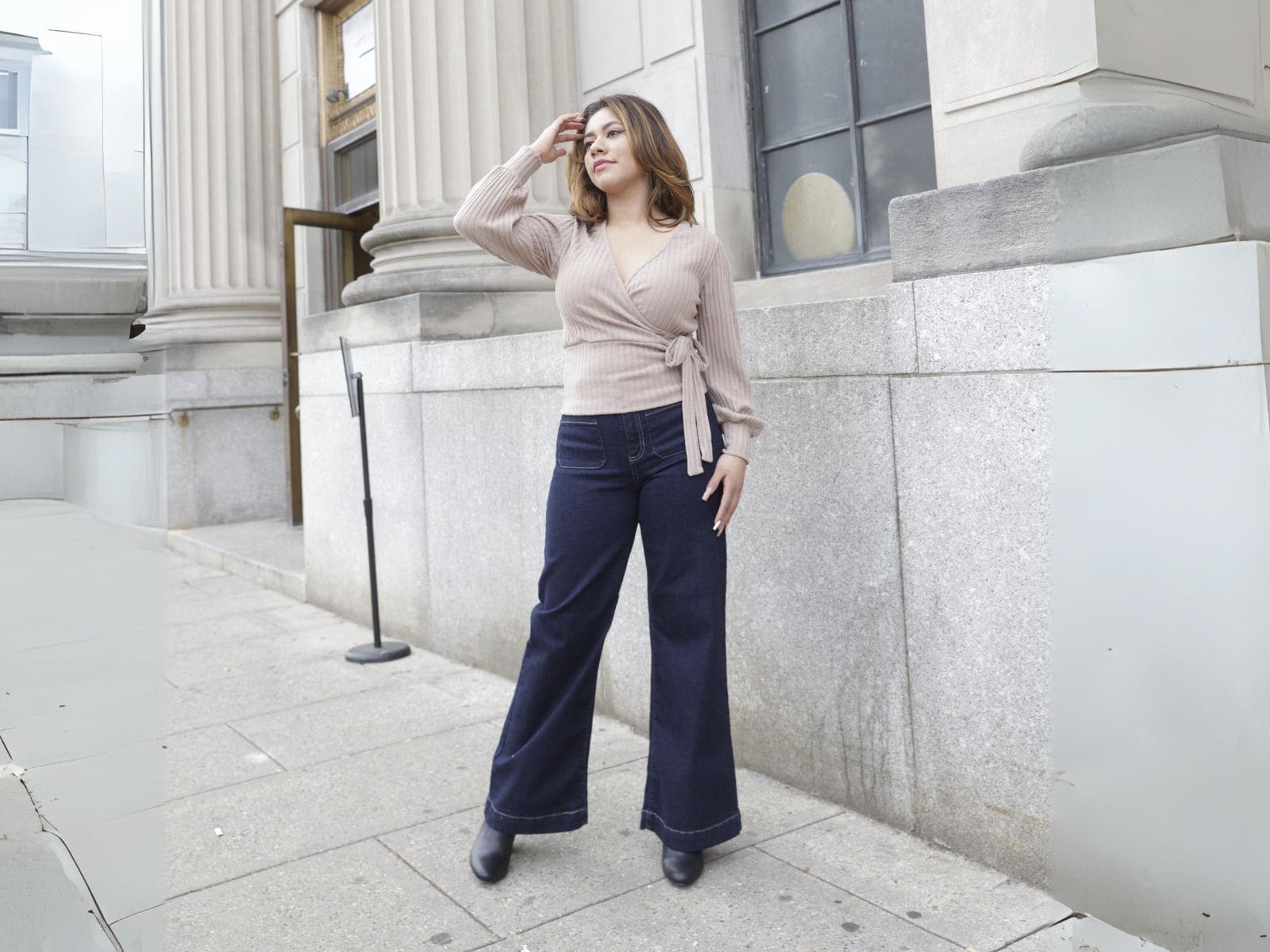 15 Best Ways to Dress Hourglass with Short Legs - Petite Dressing